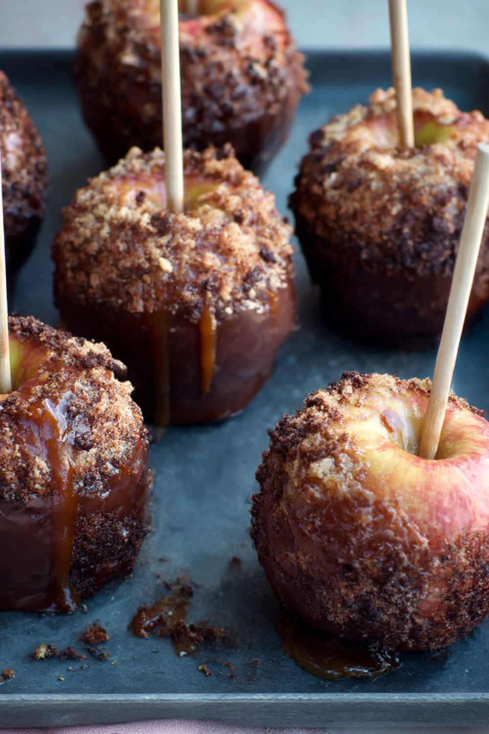 Cookie-Coated Caramel Apples Recipe - Marry Kitchen