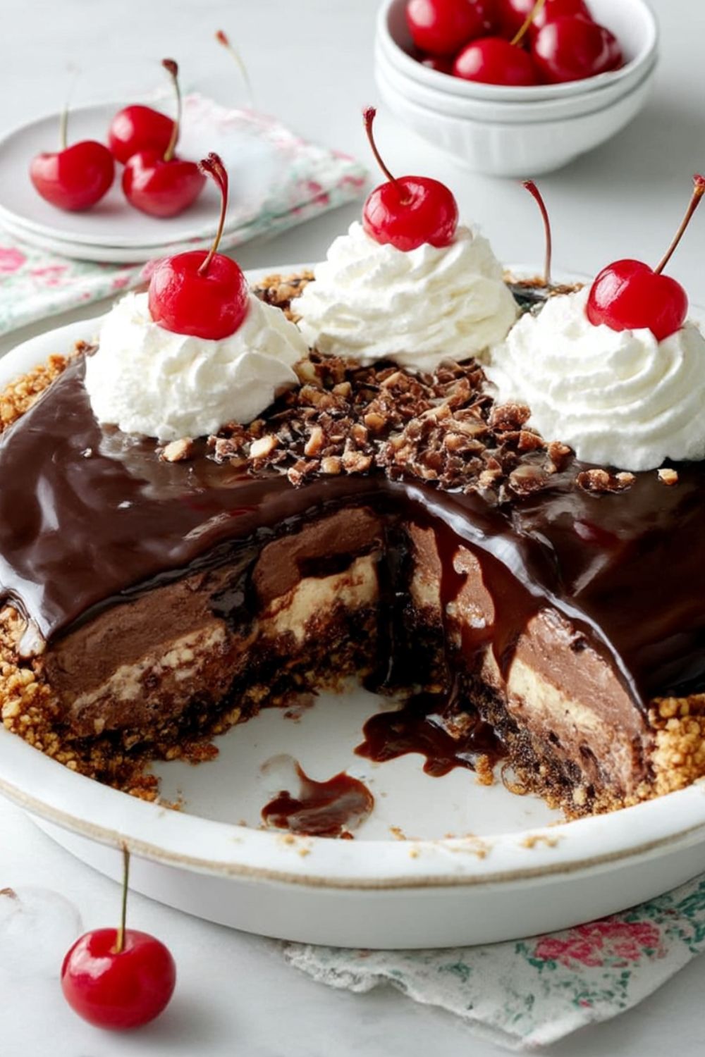 No-Bake Triple Chocolate Sundae Pie Recipe - Marry Kitchen