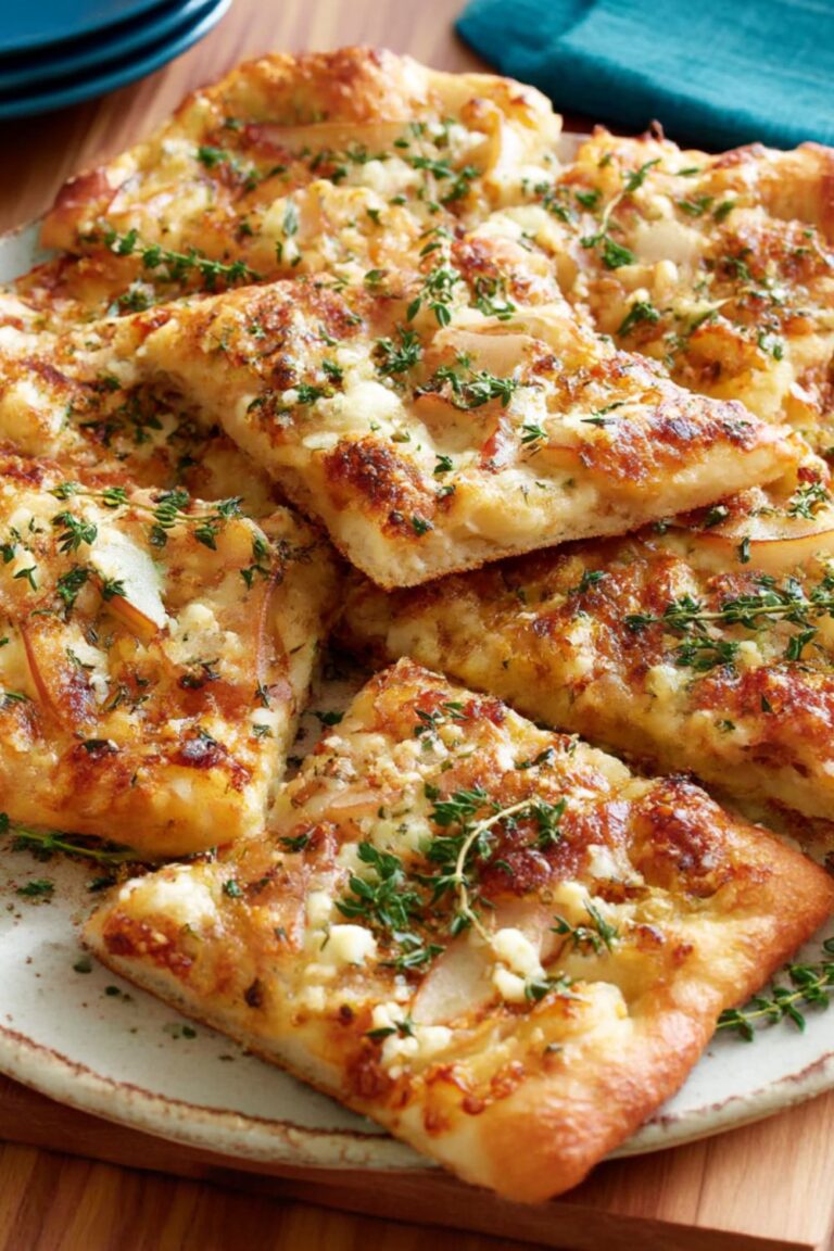 Blue Cheese and Pear Flatbread Recipe - Marry Kitchen